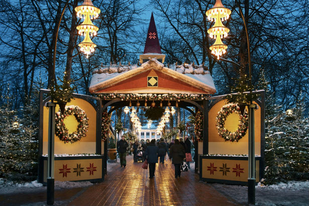 Den Korte Avis | Nu er der jul i Tivoli
